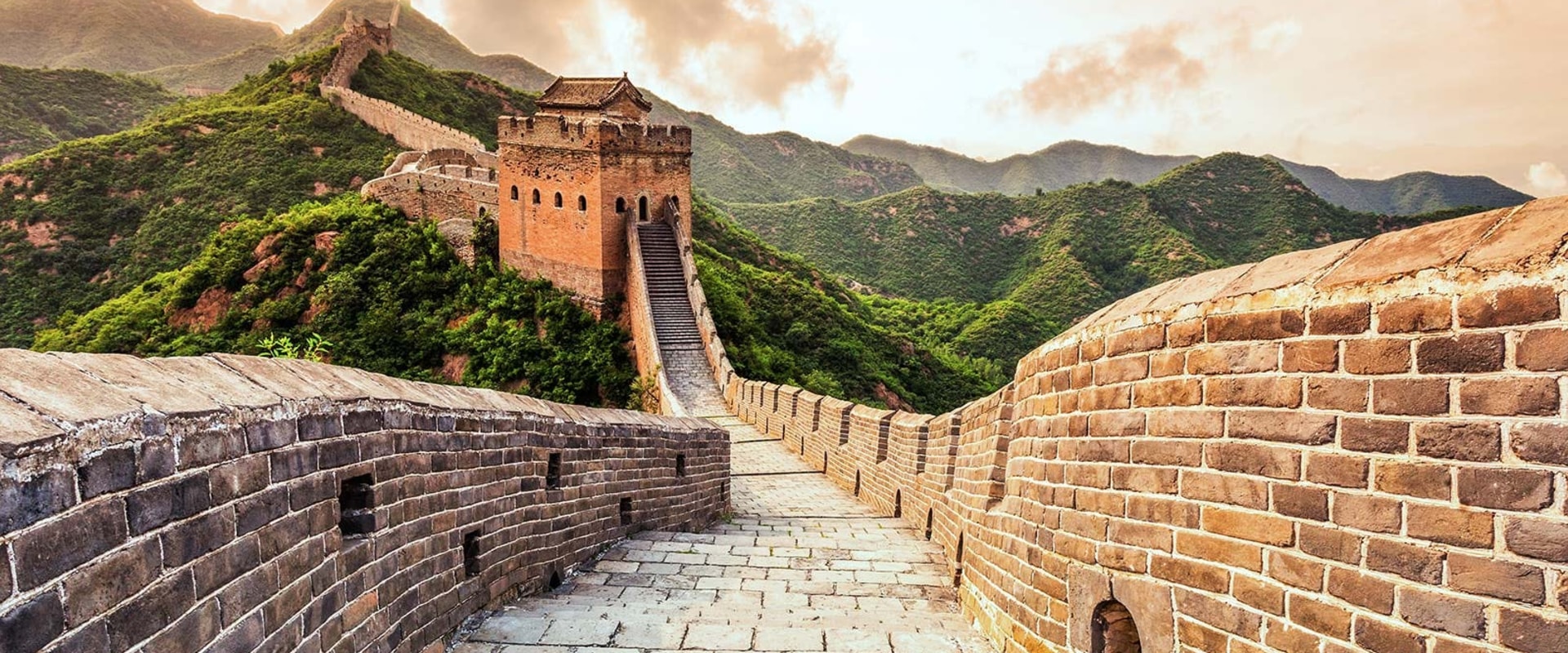Explore the Great Wall of China on Virtual Tours